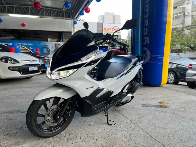 Motos Honda PCX 2022 no Brasil