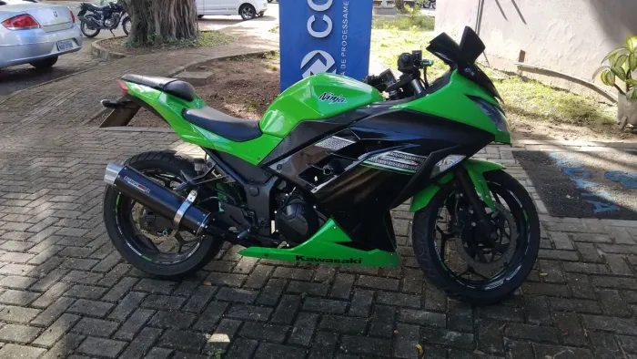 Motos Kawasaki Ninja 300 no Brasil