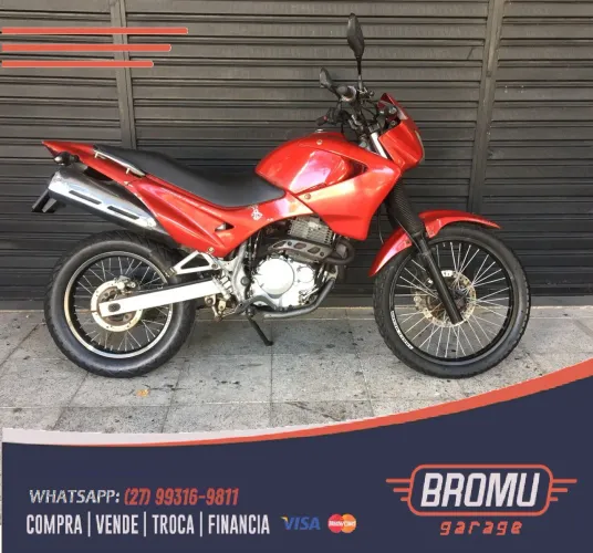 Motos Honda NX 4 Falcon 400 no Brasil
