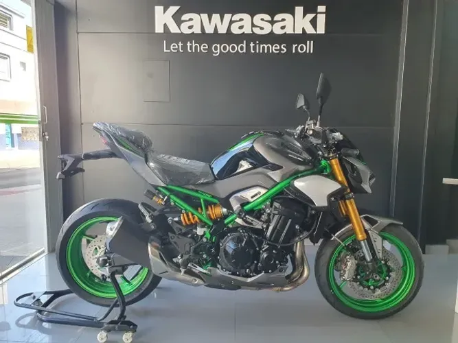 Motos Kawasaki Z 900 R Edition no Brasil
