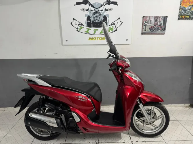 Motos Honda SH 300i no Brasil