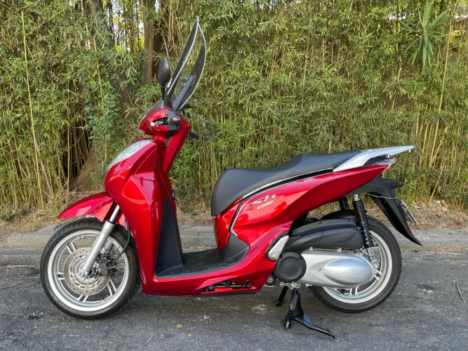 Motos Honda SH 300i no Brasil