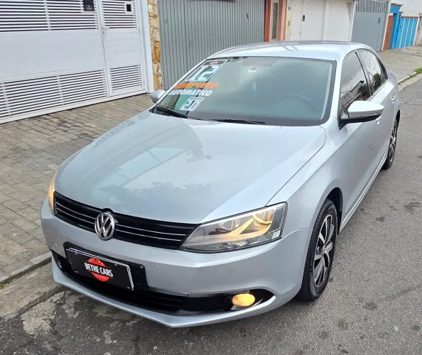 Volkswagen Jetta 2012 Usados e Novos