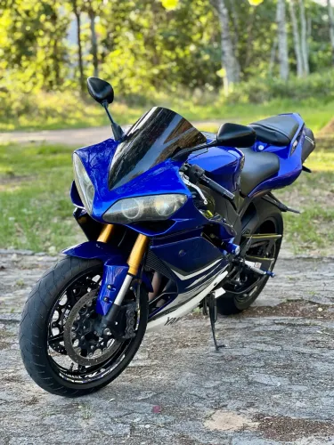 Motos Yamaha YZF R-1 1000 no Brasil