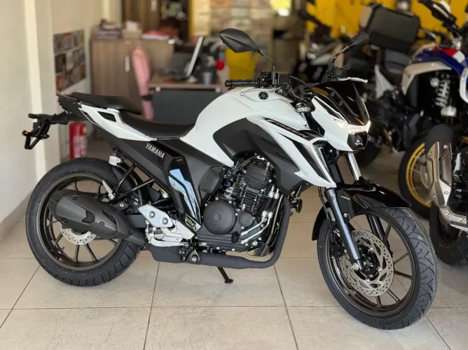 Motos Yamaha FZ25 2026 no Brasil