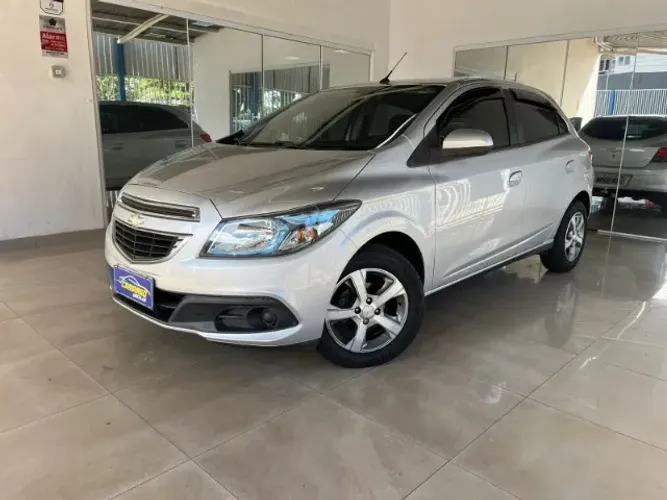 Chevrolet Onix Hatch LT 1.4 8V Flex Power Aut. 4P Usados e Novos ...