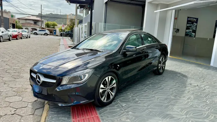 Mercedes-Benz CLA-200 2016 Usados e Novos