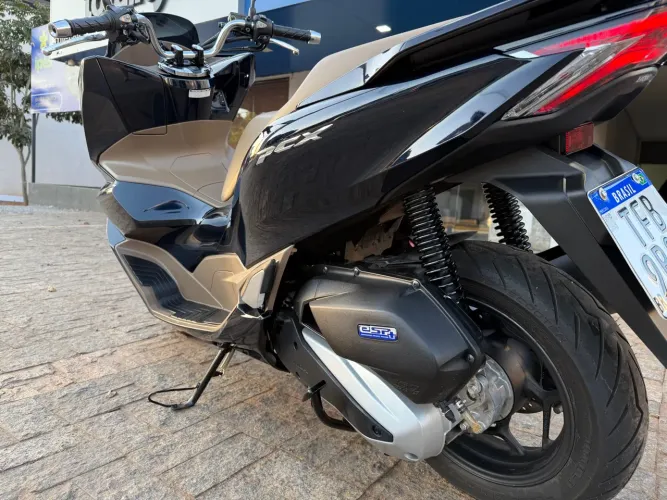 Motos Honda PCX 2025 no Brasil
