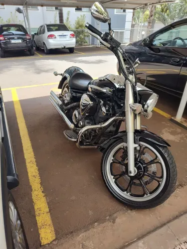 Motos Yamaha XVS 950 Midnight Star no Brasil