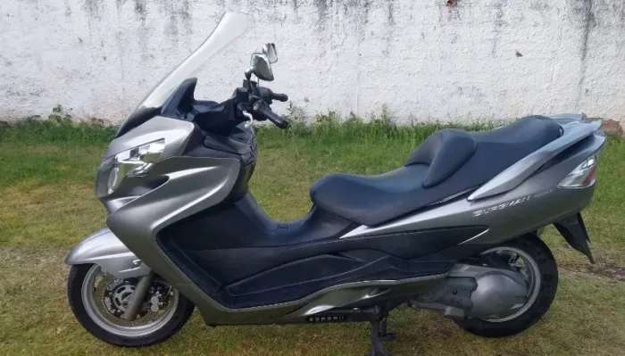 Motos Suzuki Burgman 400 no Brasil
