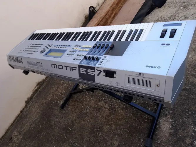 "yamaha motif" no Brasil