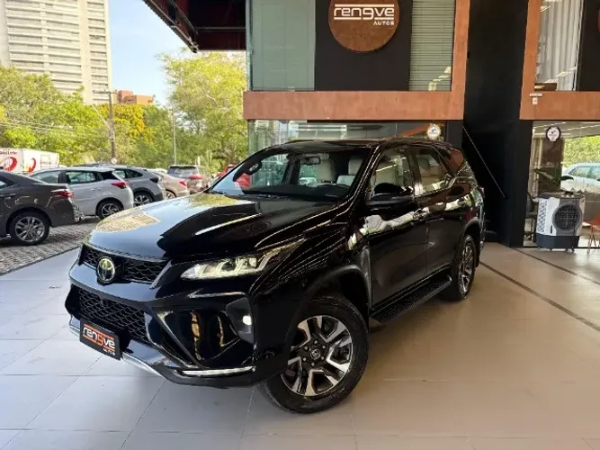 Toyota Hilux SW4 Diamond 2.8 TB 4X4 Die. Aut. 2024 Usados e Novos