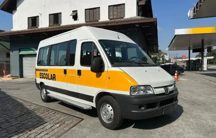 "carro escolar" - Carros Usados e Novos à venda