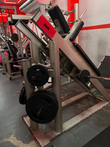 "hack machine" no Brasil