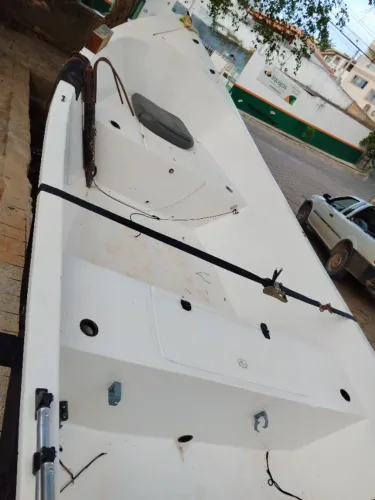 "barco de fibra" no Brasil