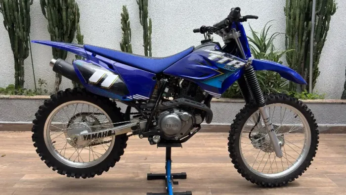 Motos Yamaha TT-R 230 no Brasil