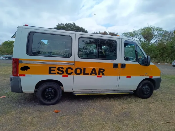 "carro escolar" - Carros Usados e Novos à venda