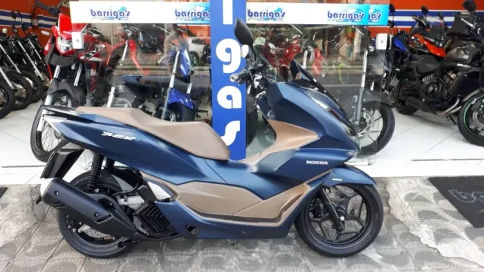Motos Honda PCX 2023 no Brasil