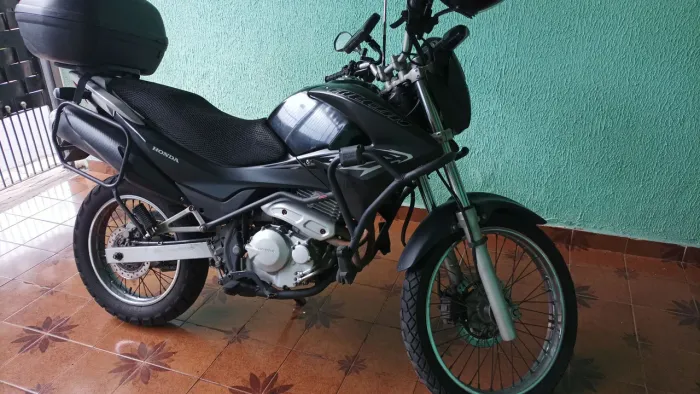 Motos Honda NX 400i Falcon no Brasil