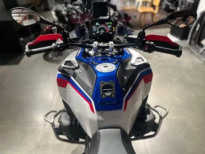 Motos BMW R 1300 GS Adventure Trophy no Brasil