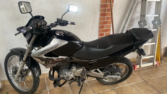 Motos Honda NX 4 Falcon 400 no Brasil