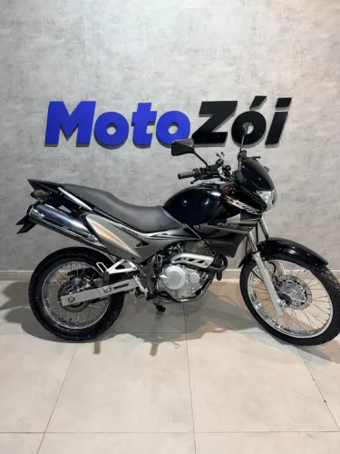 Motos Honda NX 4 Falcon 400 no Brasil