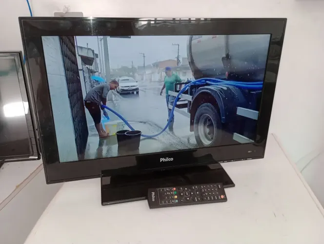 "tv de led 24 polegadas" - TVs no Brasil