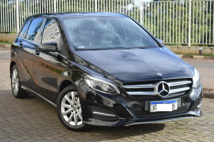 "mercedes classe b200" no Brasil