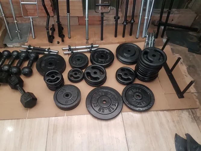 "kit de pesos de academia" - Academia e Exercícios no Brasil