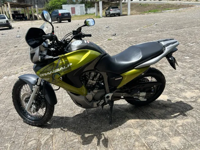 Motos Honda XL 700v Transalp no Brasil