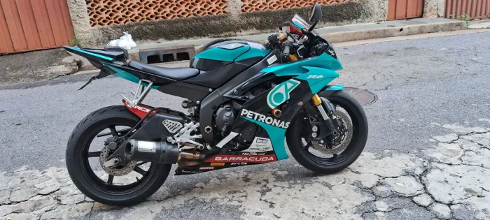 Motos Yamaha YZF R-6 600 no Brasil