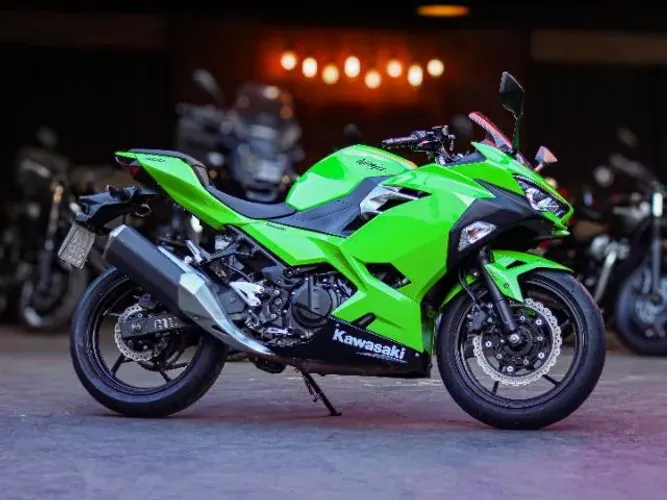 Motos Kawasaki Ninja 400 no Brasil