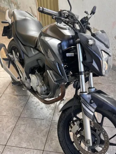 Motos Honda CB Twister/flexone 250cc no Brasil
