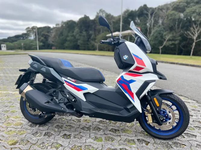 Motos BMW C 400 X Sport no Brasil