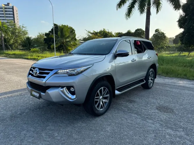 Toyota Hilux SW4 SRX 4X4 2.8 TDI 16V Dies. Aut. 2020 Usados e Novos ...