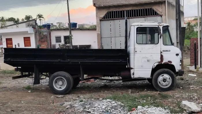 "mercedes mb 608" - Caminhões no Brasil