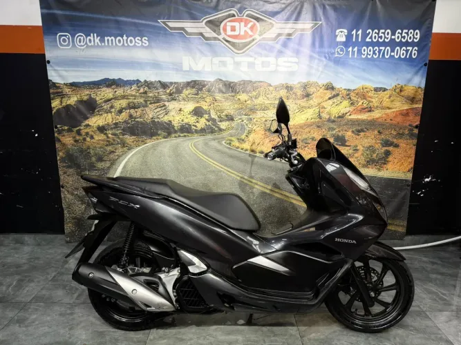 Motos Honda PCX 2022 no Brasil