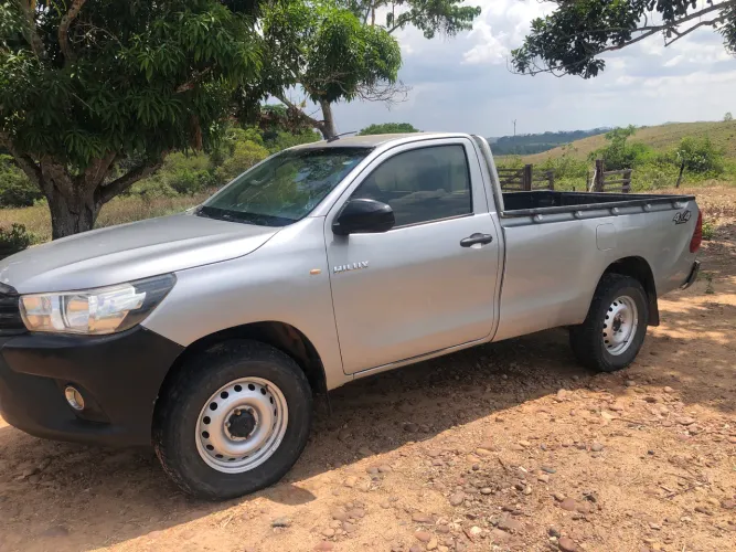 Toyota Hilux CS 4X4 2.8 TDI Diesel Mec. Usados e Novos
