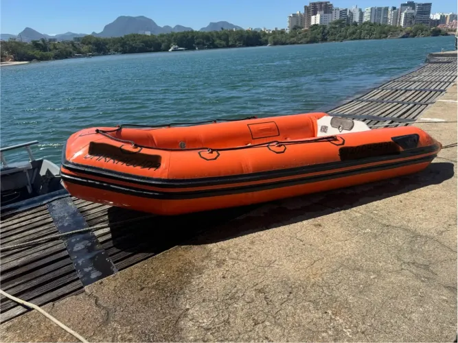"bote com motor" - Barcos e aeronaves no Brasil