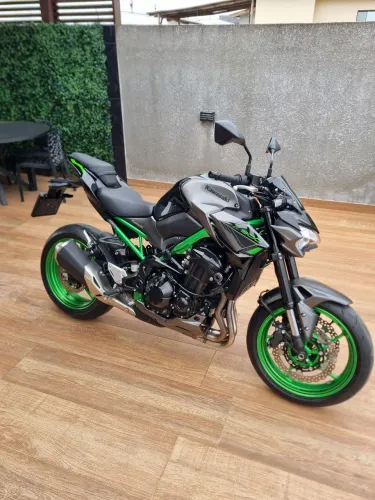 Motos Kawasaki Z 900 no Brasil
