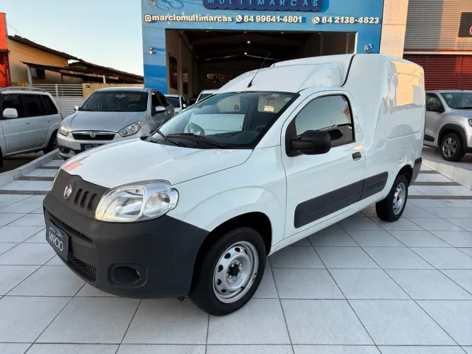 "carros com bau" no Brasil