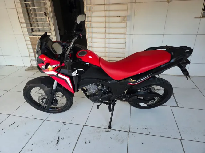 Motos Honda Sahara 300 Rally ABS Flex no Brasil