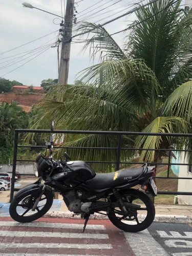 Motos Yamaha YBR 125 Factor E no Brasil