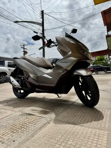 Motos Honda PCX 2022 no Brasil