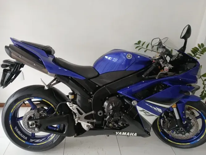 Motos Yamaha YZF R-1 1000 no Brasil