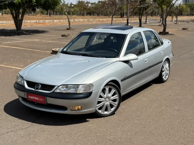 Chevrolet Vectra CD 2.2 16V / 2.0 16V Mec./aut. Usados e Novos
