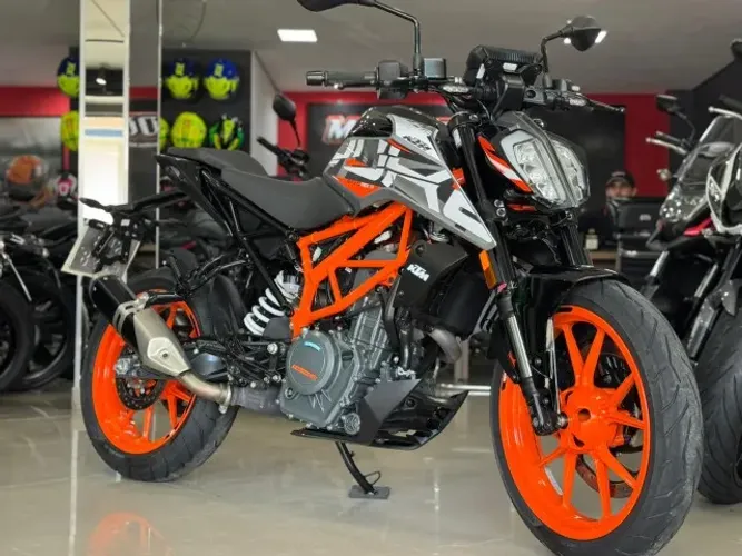 Motos KTM Duke 390 no Brasil