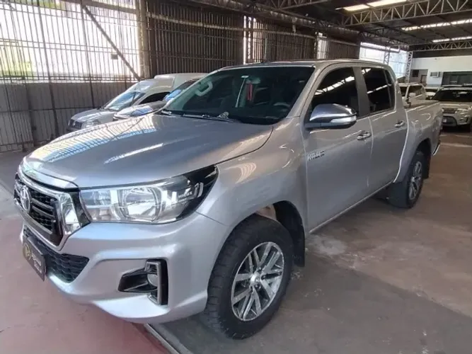 Toyota Hilux CD 4X4 2.8 Diesel Mec. Usados e Novos