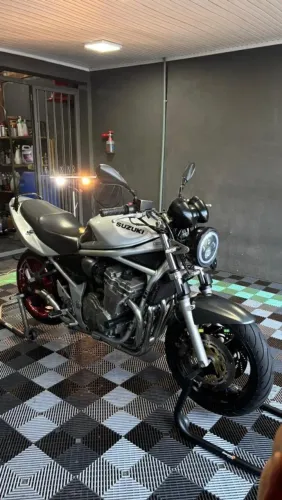 Motos Suzuki Bandit N-600/ 650 no Brasil