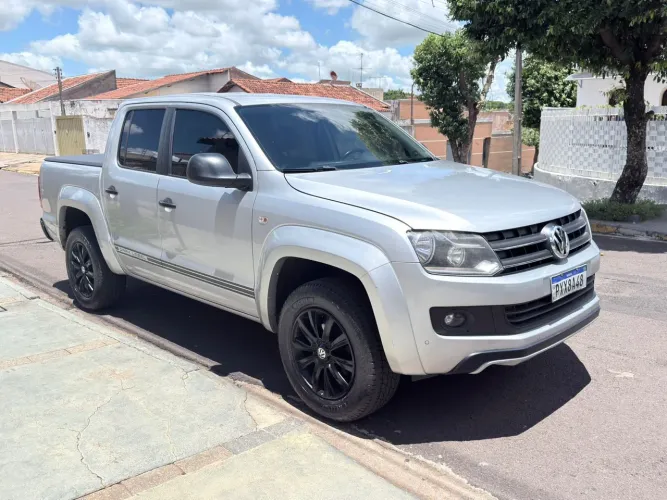 Volkswagen Amarok T. Dark Label CD 2.0 4X4 Dies AUT Usados e Novos ...